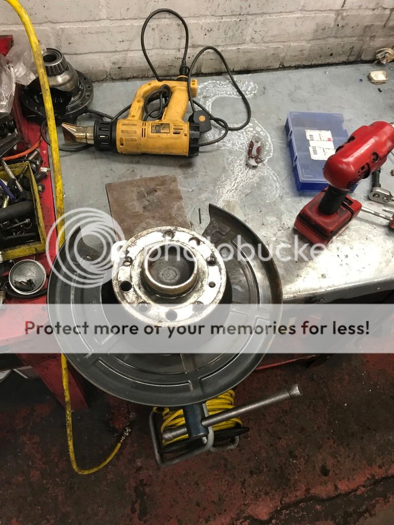 How to fit vectra VRX rear brake kit - VXRonline.co.uk